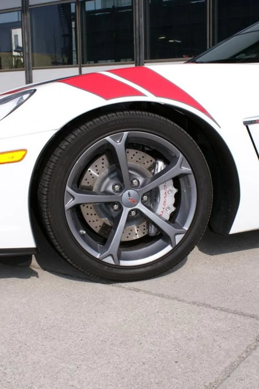 Geiger gaat over de Corvette Grand Sport heen