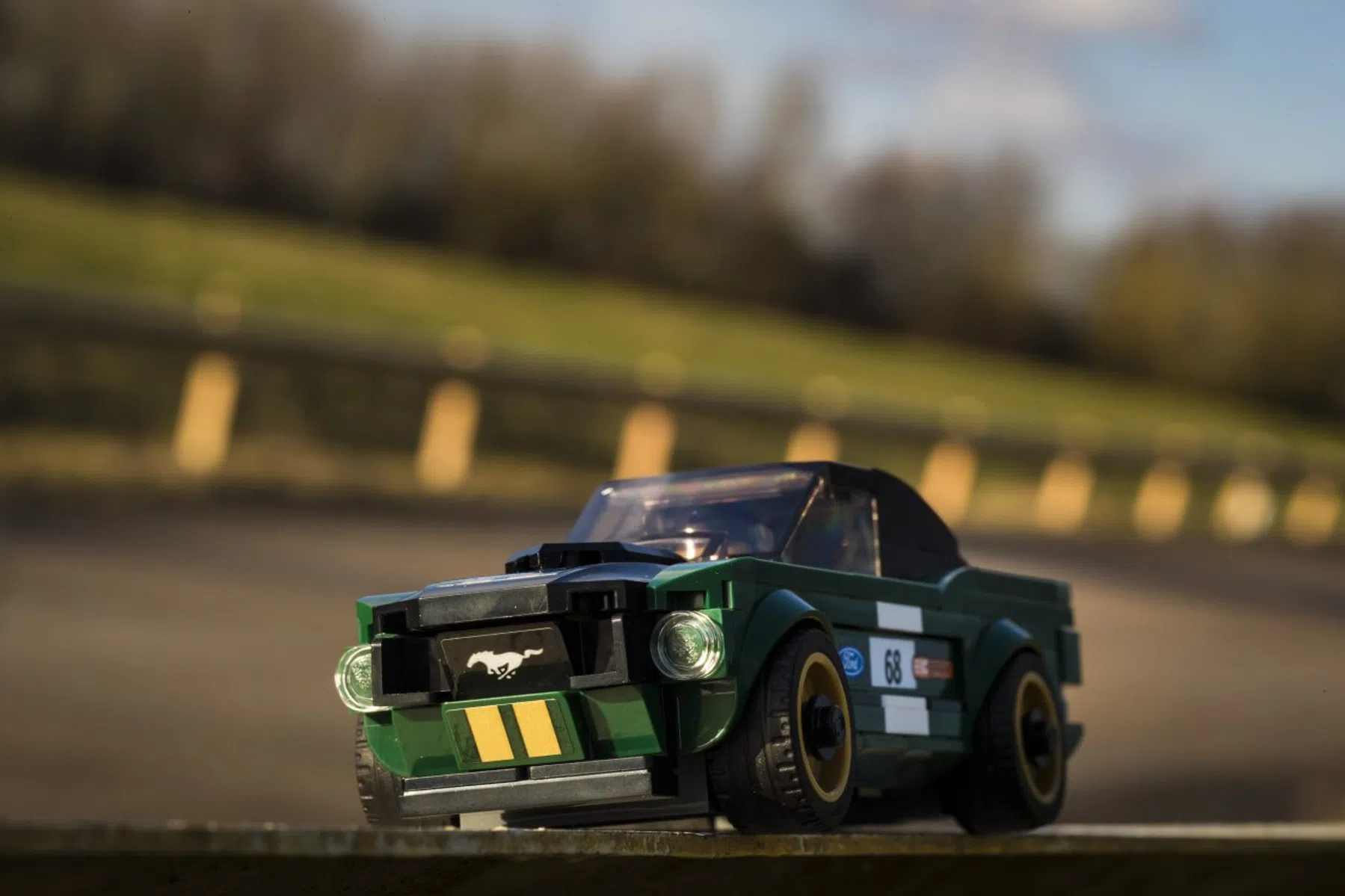 Hier, een Ford Mustang Fastback volgens LEGO