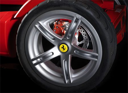 Streetlegal Ferrari FXX voor 5 jaar en ouder