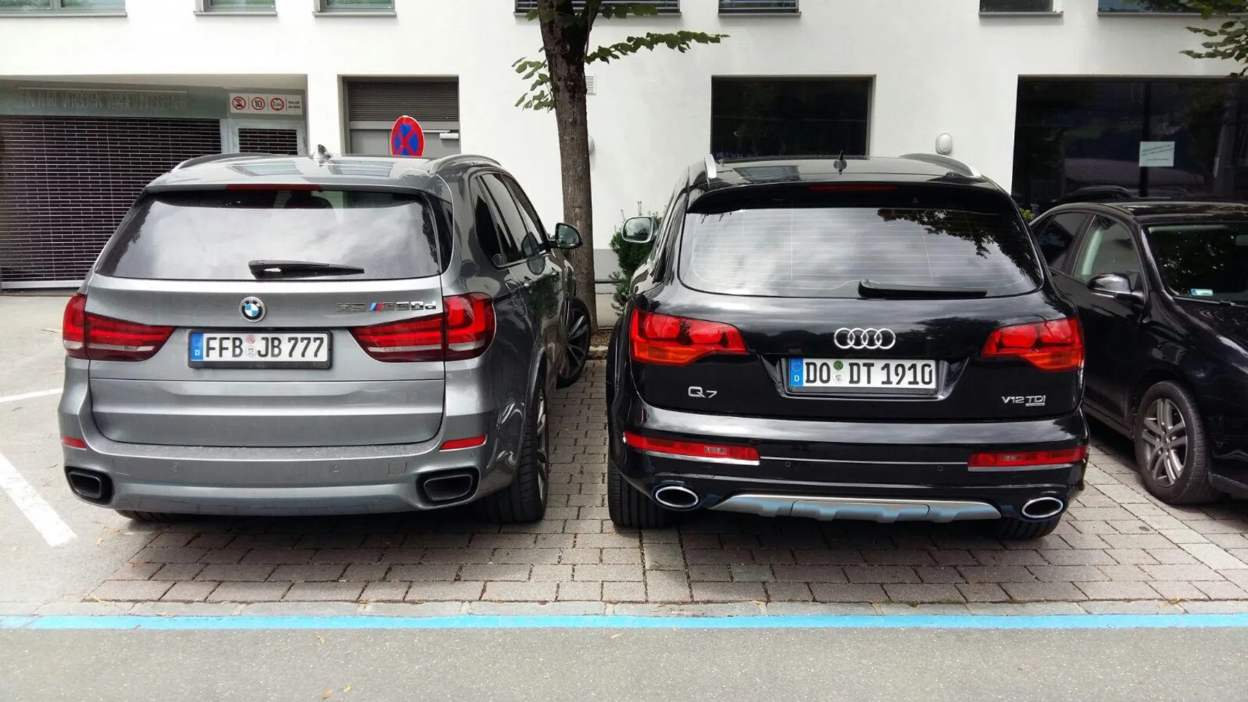 Q7 v12 tdi vs X5 m50d