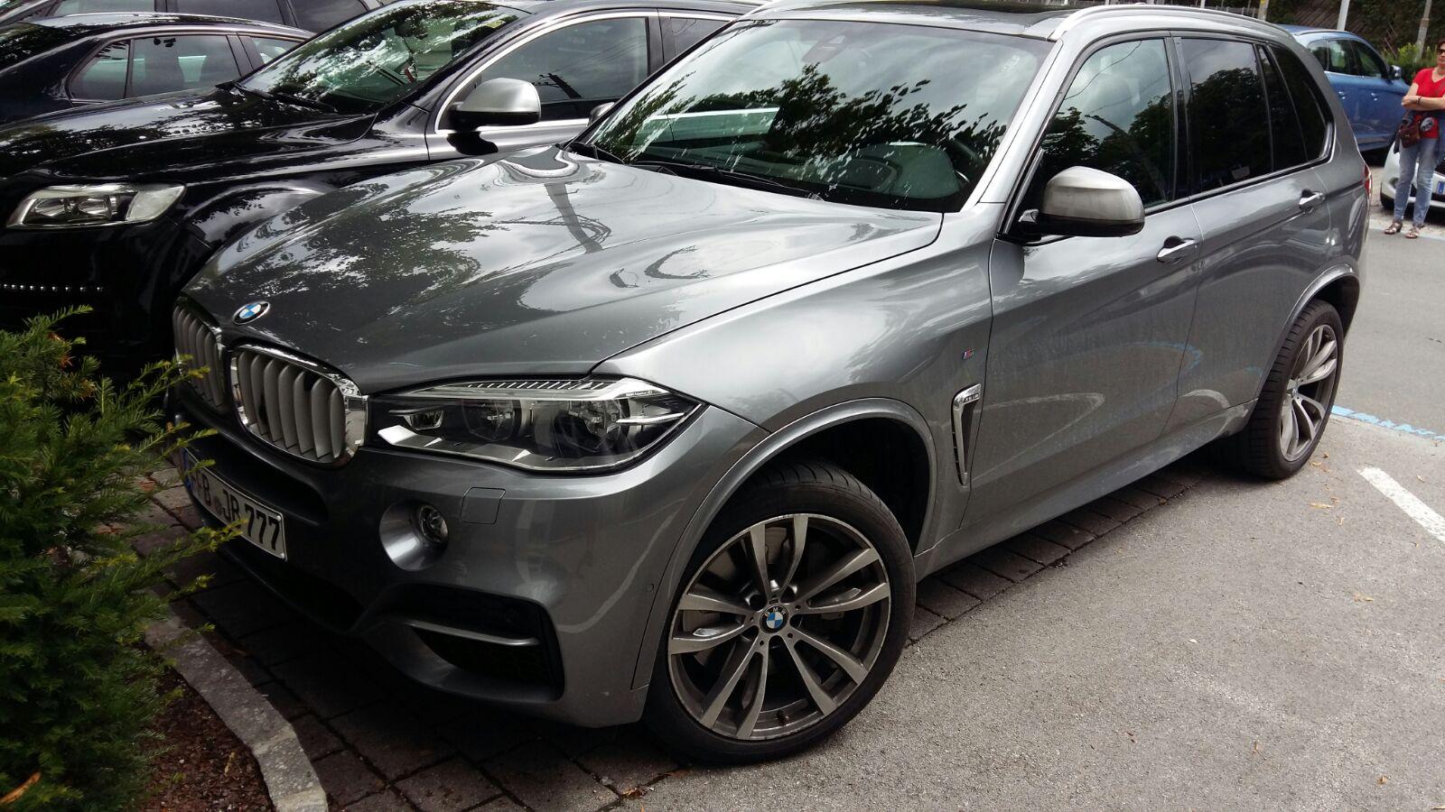 Q7 v12 tdi vs X5 m50d