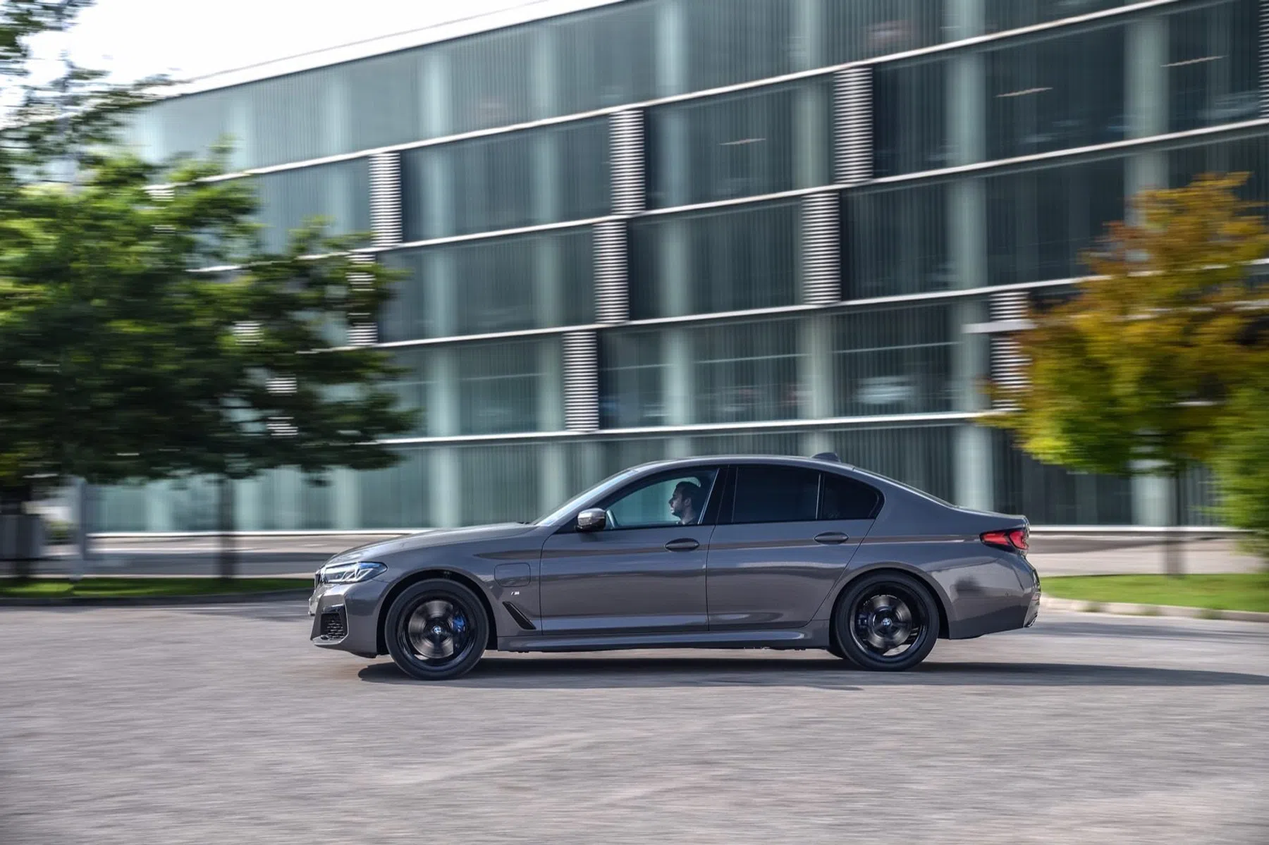 BMW 545e is de interessantste Fünfer van het moment