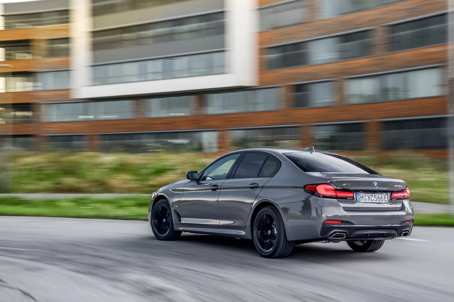 BMW 545e is de interessantste Fünfer van het moment
