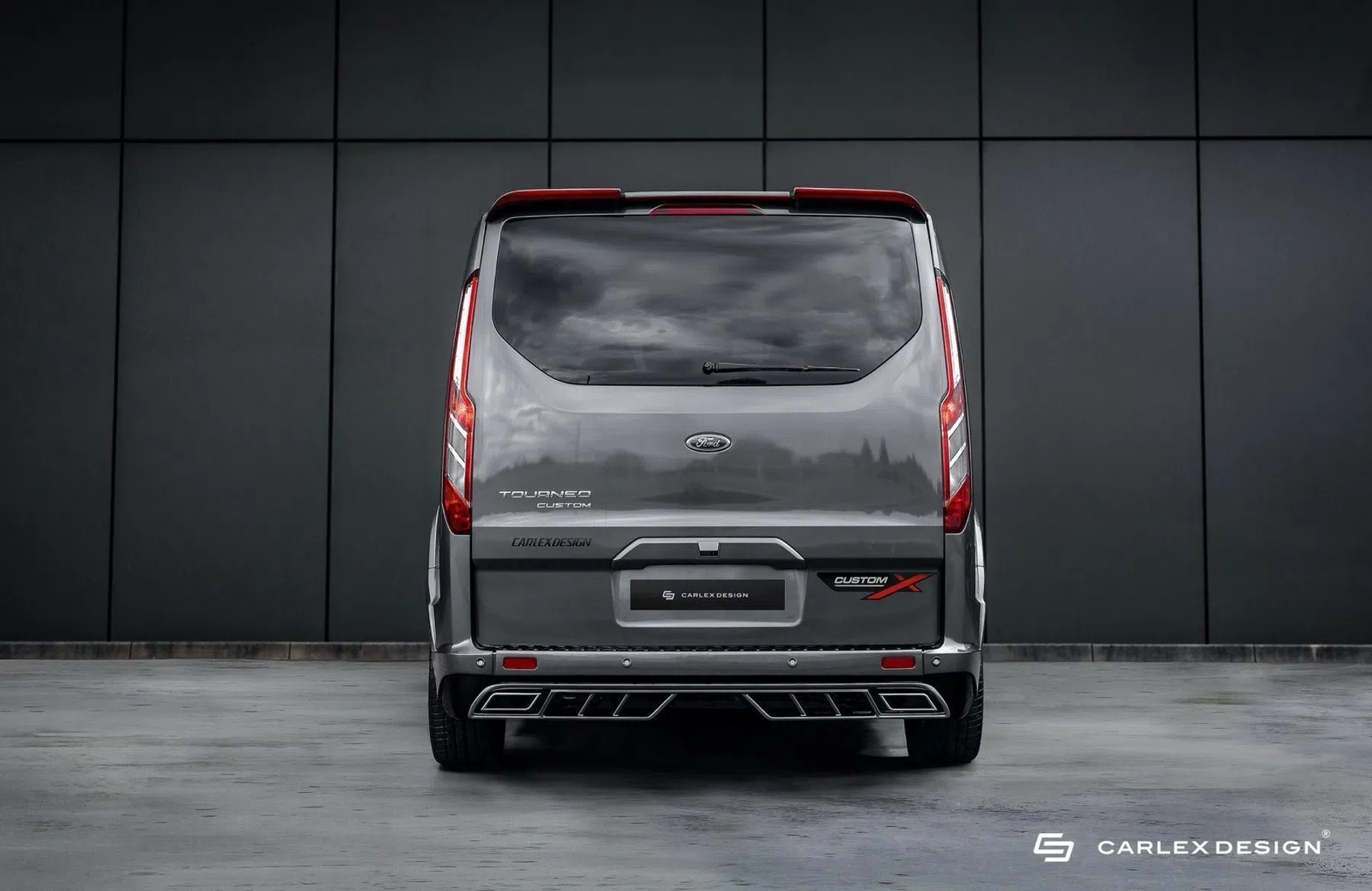 Carlex Ford Transit klinkt als een echte V8