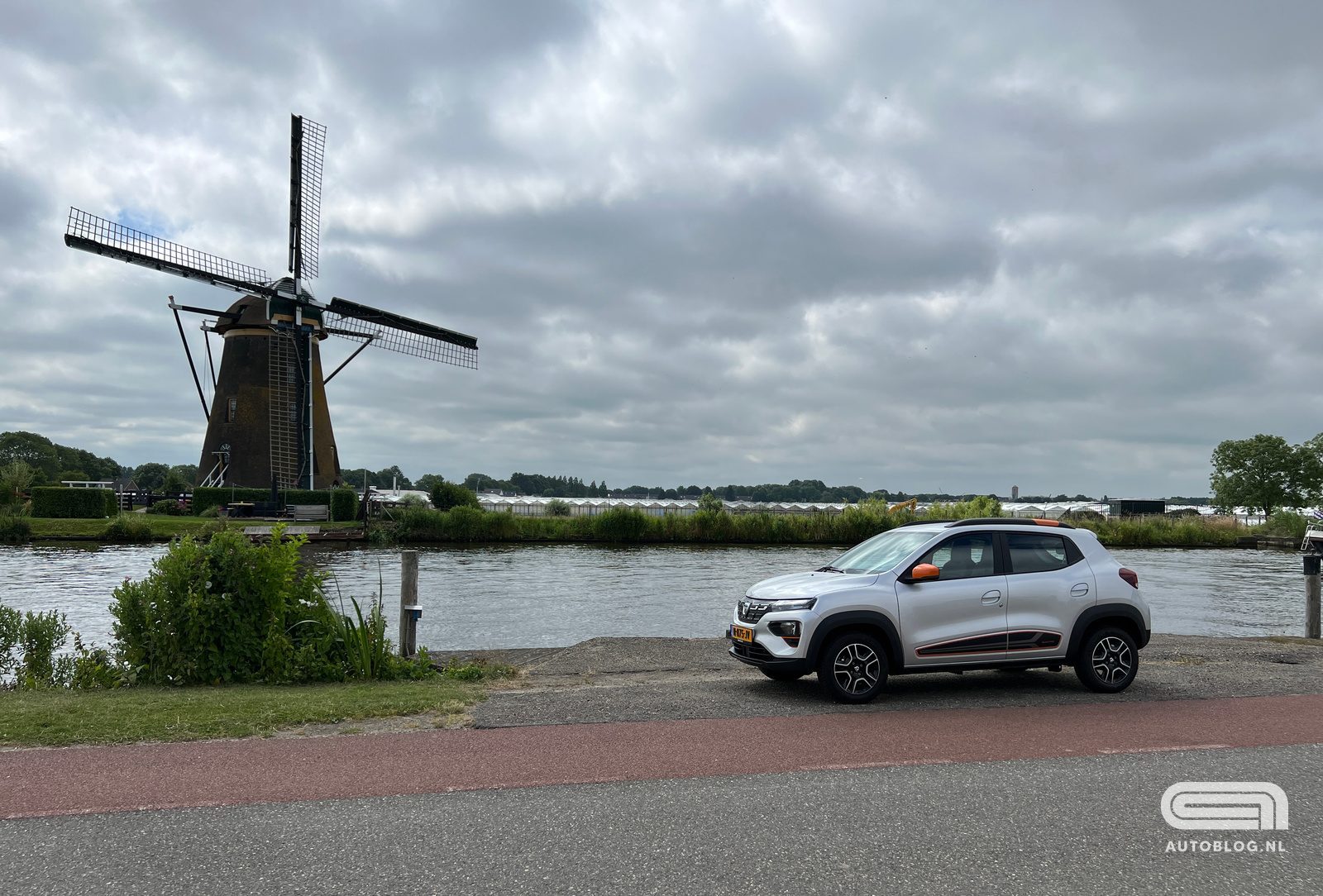 Dacia Spring, de goedkoopste EV van Nederland! - rijtest en video