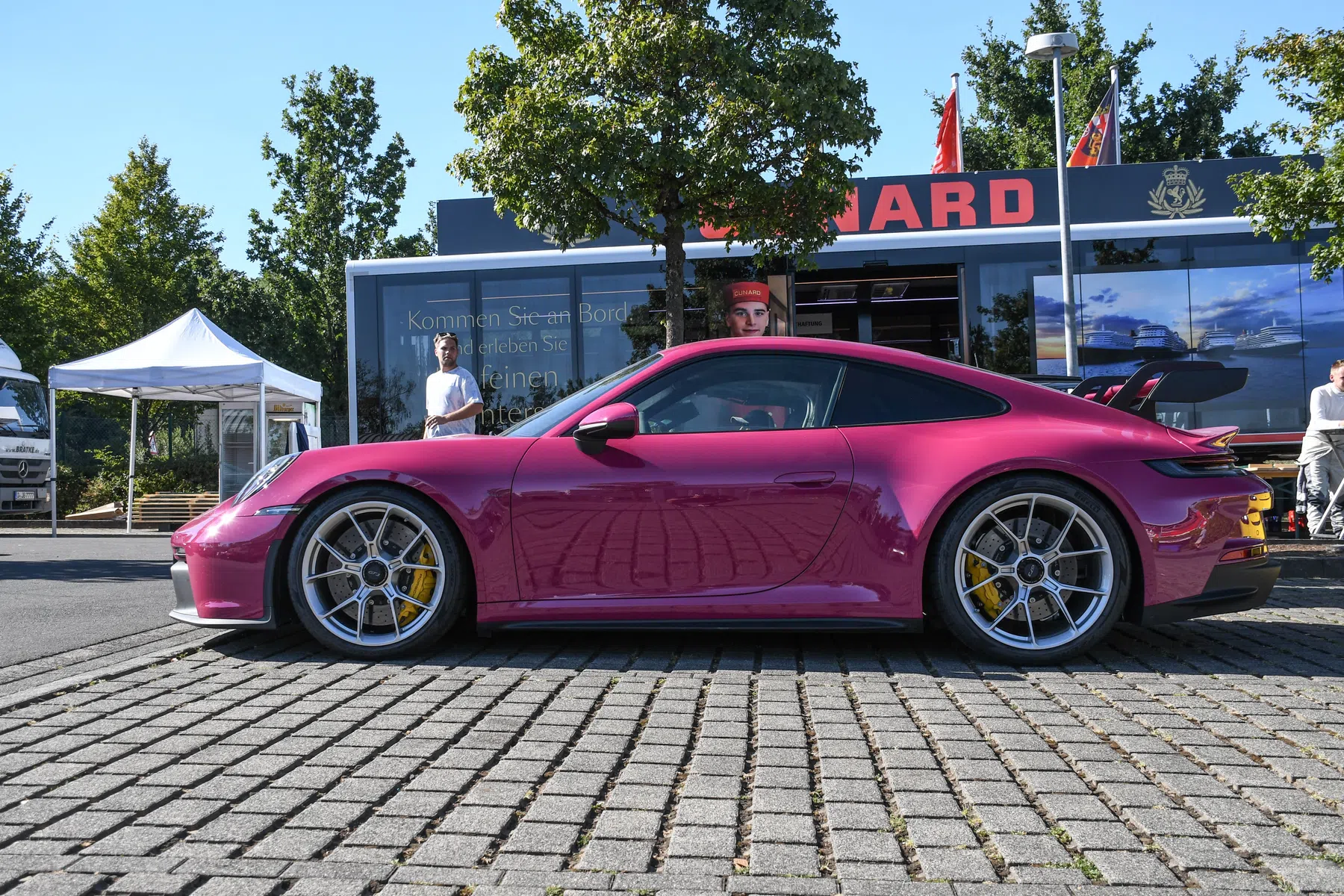 Rubystone Red 992 GT3