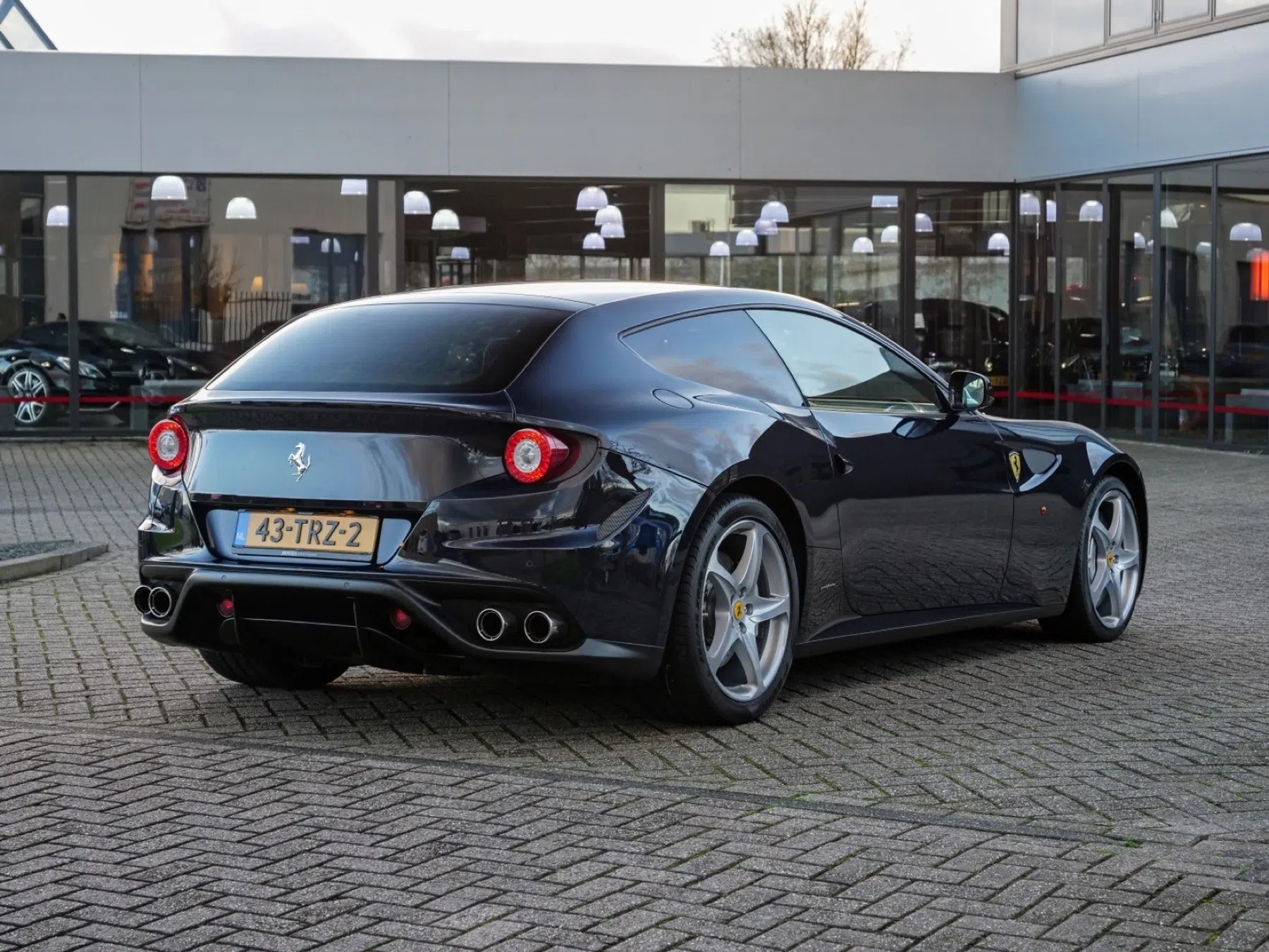 Dit is de meest stijlvolle moderne Ferrari van NL