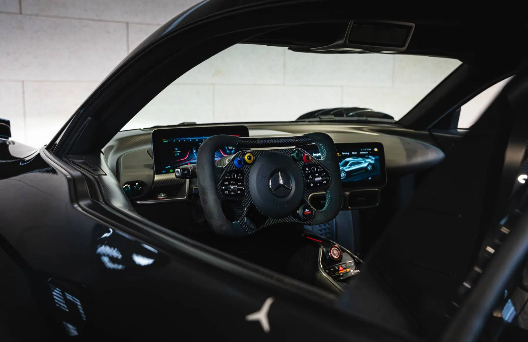 Koop deze AMG One en krijg er een bijpassende AMG GT Black Series bij!