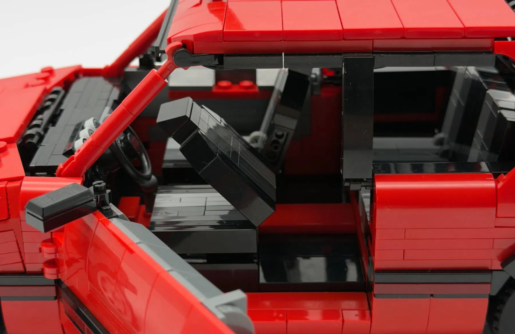 Jouw eigen auto van LEGO? Dankzij deze Nederlandse autoliefhebber kan het!