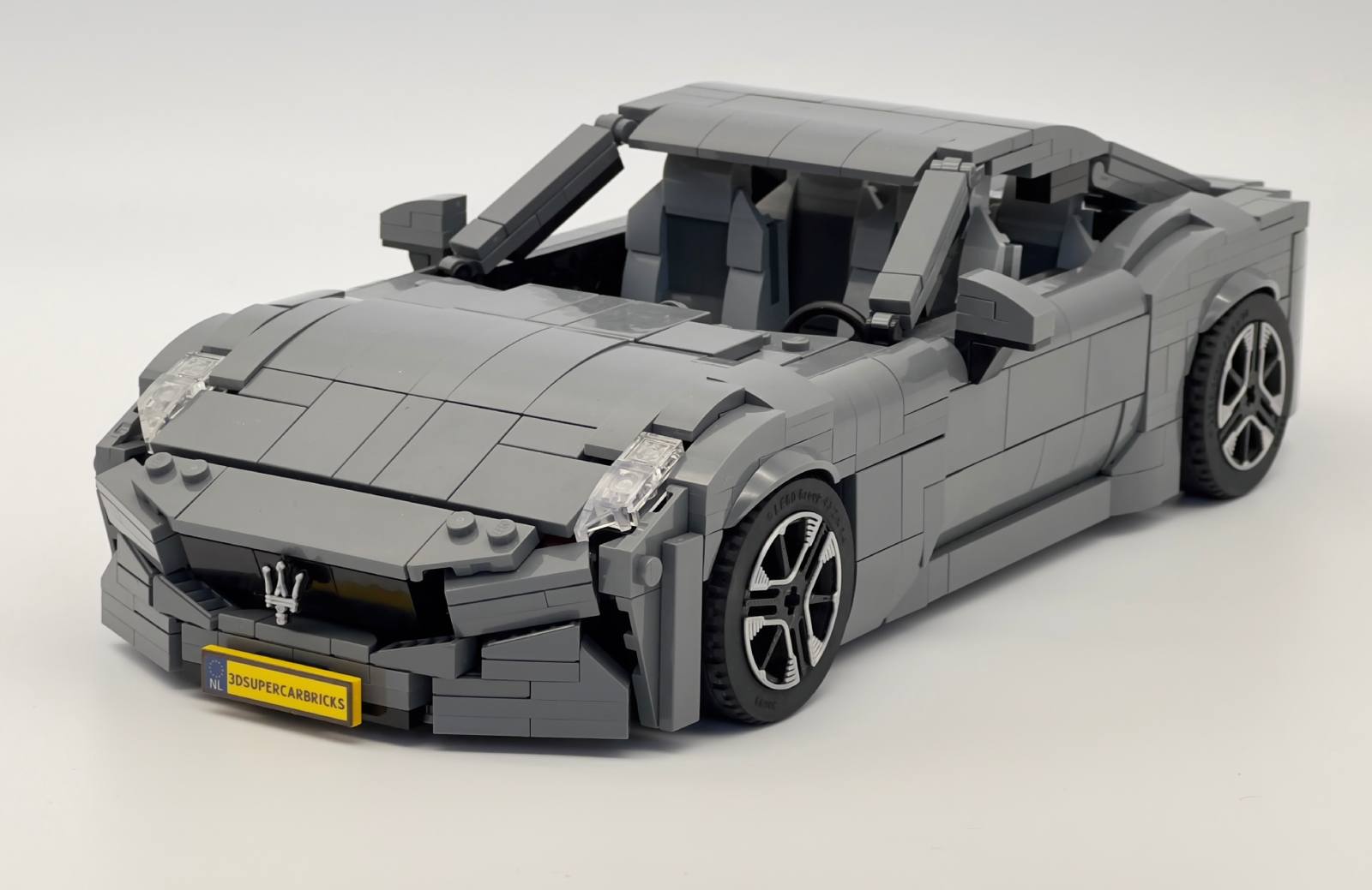 Jouw eigen auto van LEGO? Dankzij deze Nederlandse autoliefhebber kan het!