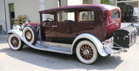 Automerk Packard staat te koop