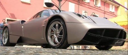 Video's: Pagani Huayra in de buitenlucht