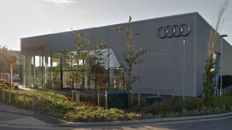 "Audi-monteur pleegt zelfmoord na getreiter collega's"