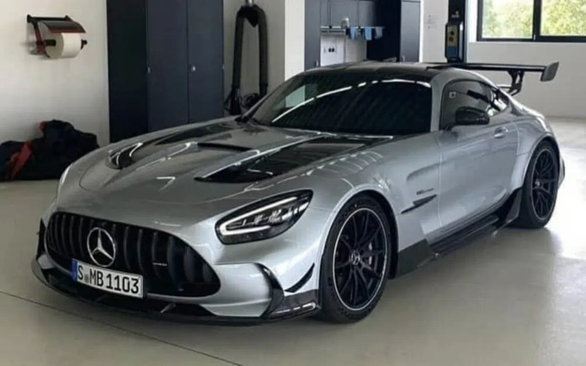 Mercedes AMG GT R Black Series lekt op het internet