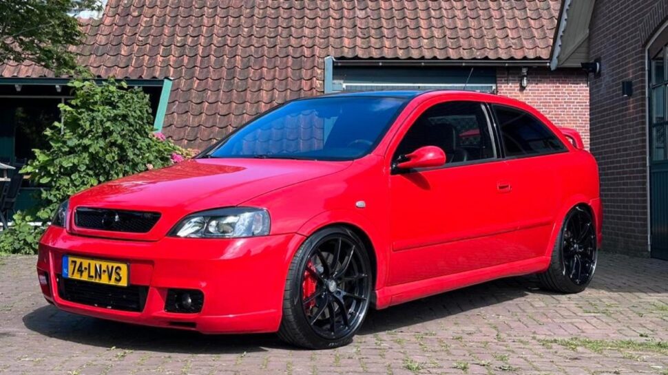 Deze Opel Astra sleeper is sneller dan jouw auto