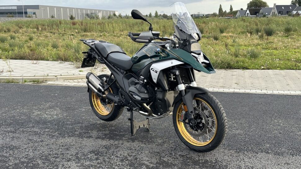 Zelf schakelen bij motorrijden, onzin of?