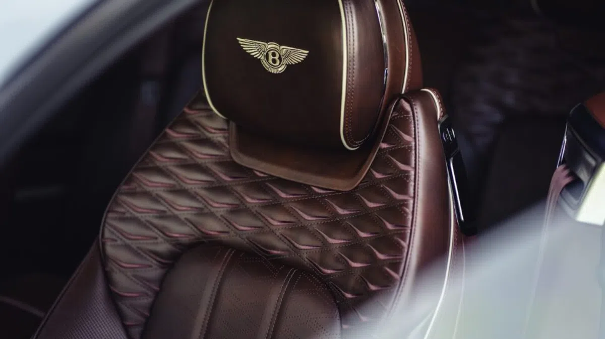 Bentley gebruikt 'versleten' leer in nieuwe auto's en dat is briljant