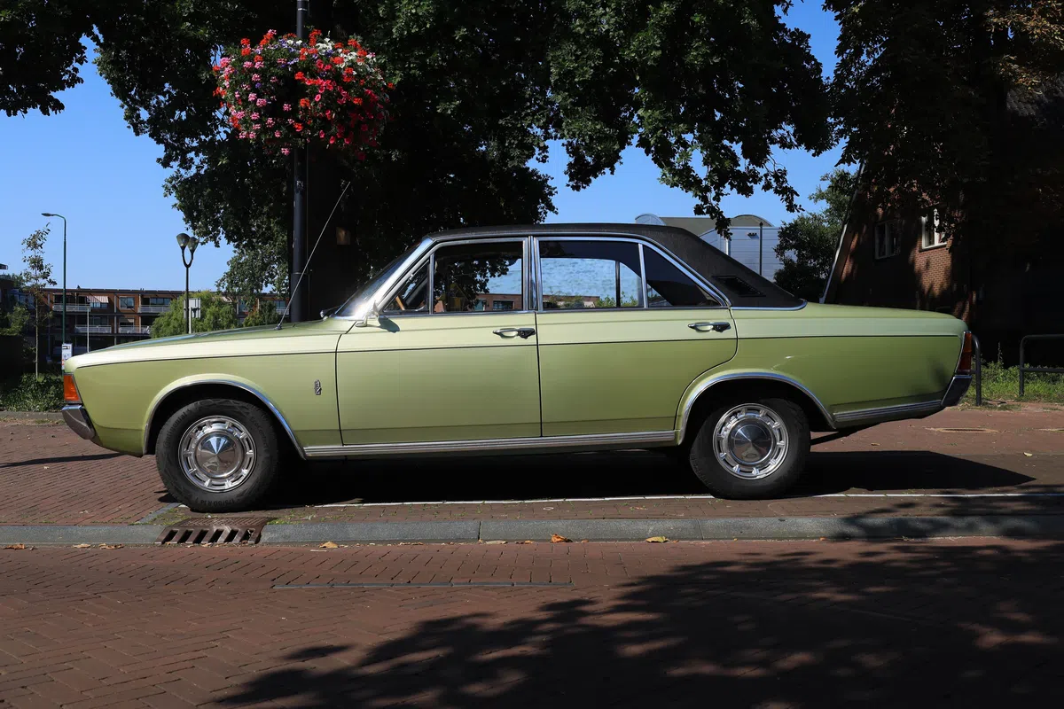 Ford 20M XL 2300 S Automatic
