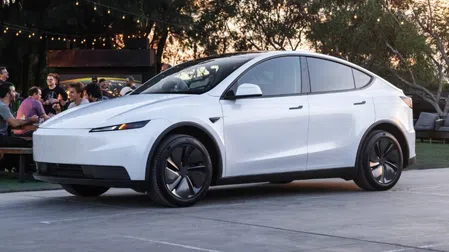 De Tesla Model Y Standard Long Range heeft de grootste actieradius en ...