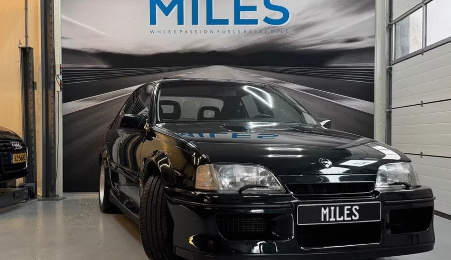 deze-dikke-powersedan-uit-de-jaren-90-staat-op-marktplaats-voor-een-ton